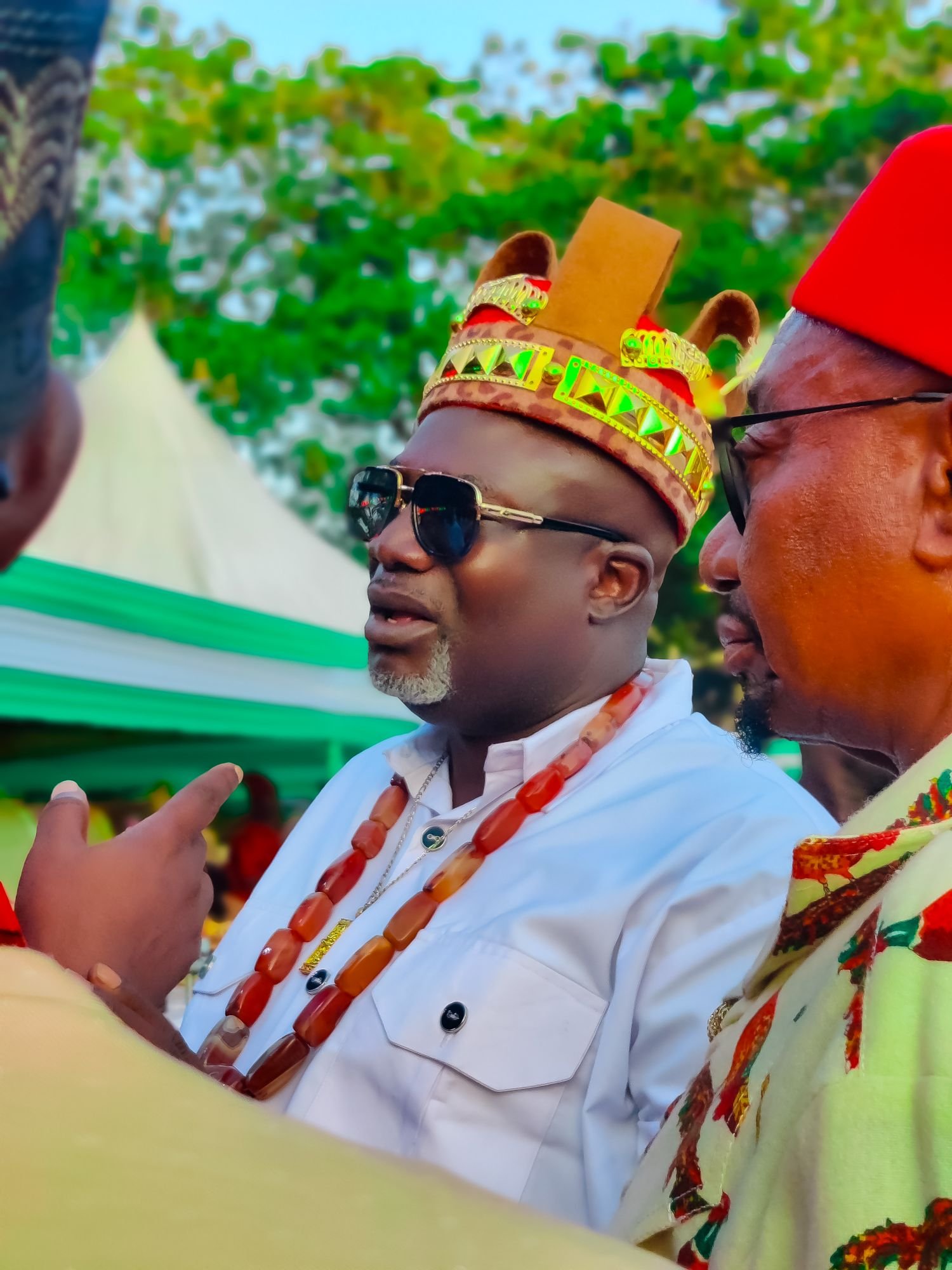 Dr. Emeka Kalu Is Greeted With A Warm Welcome At Bende As Nna Oha ...